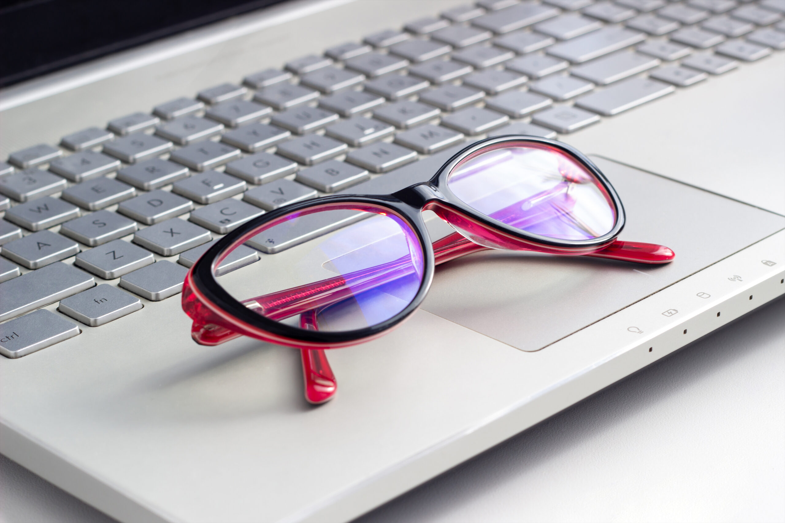 Blue Light and Your Eyes: What You Need to Know About Screens ...